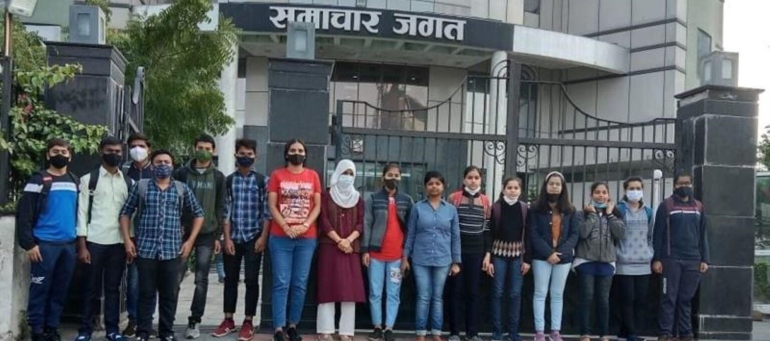 Free IIT-JEE Coaching for Poor Students | Top Neurons